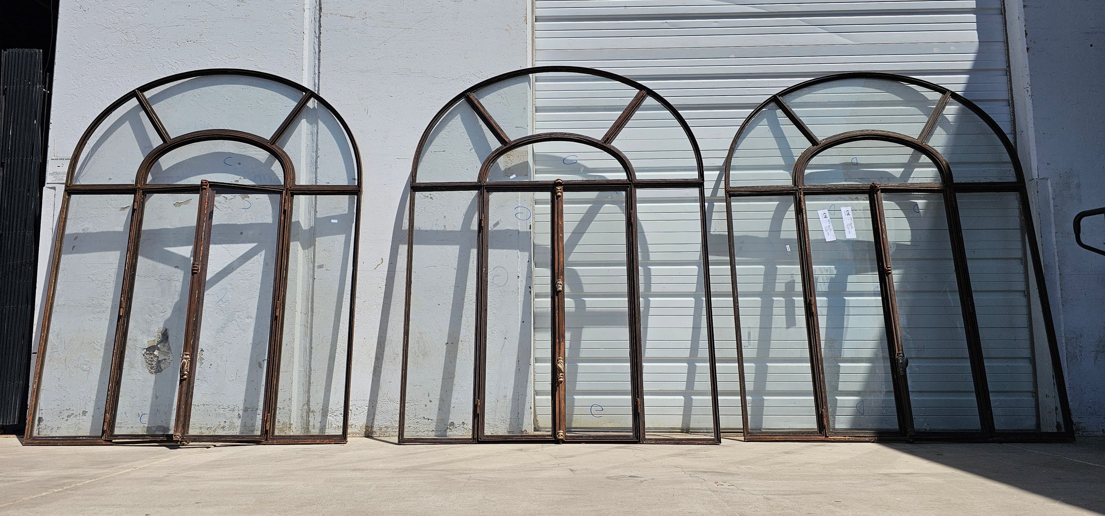 Iron Arched Window w/8 Panes - – Antiquities Warehouse