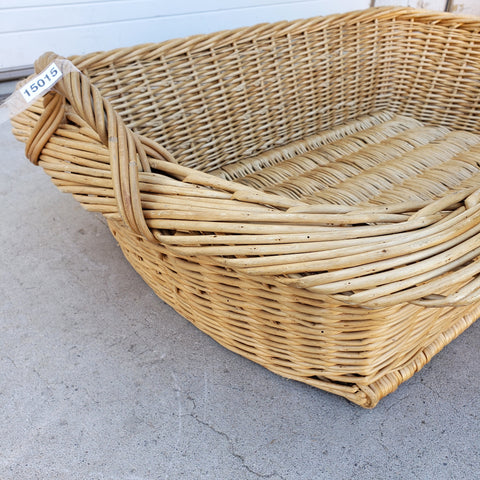 Oval Wicker Basket – Antiquities Warehouse