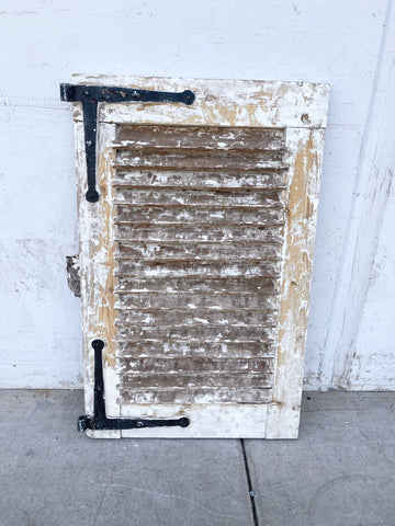 Single White Painted Shutter – Antiquities Warehouse