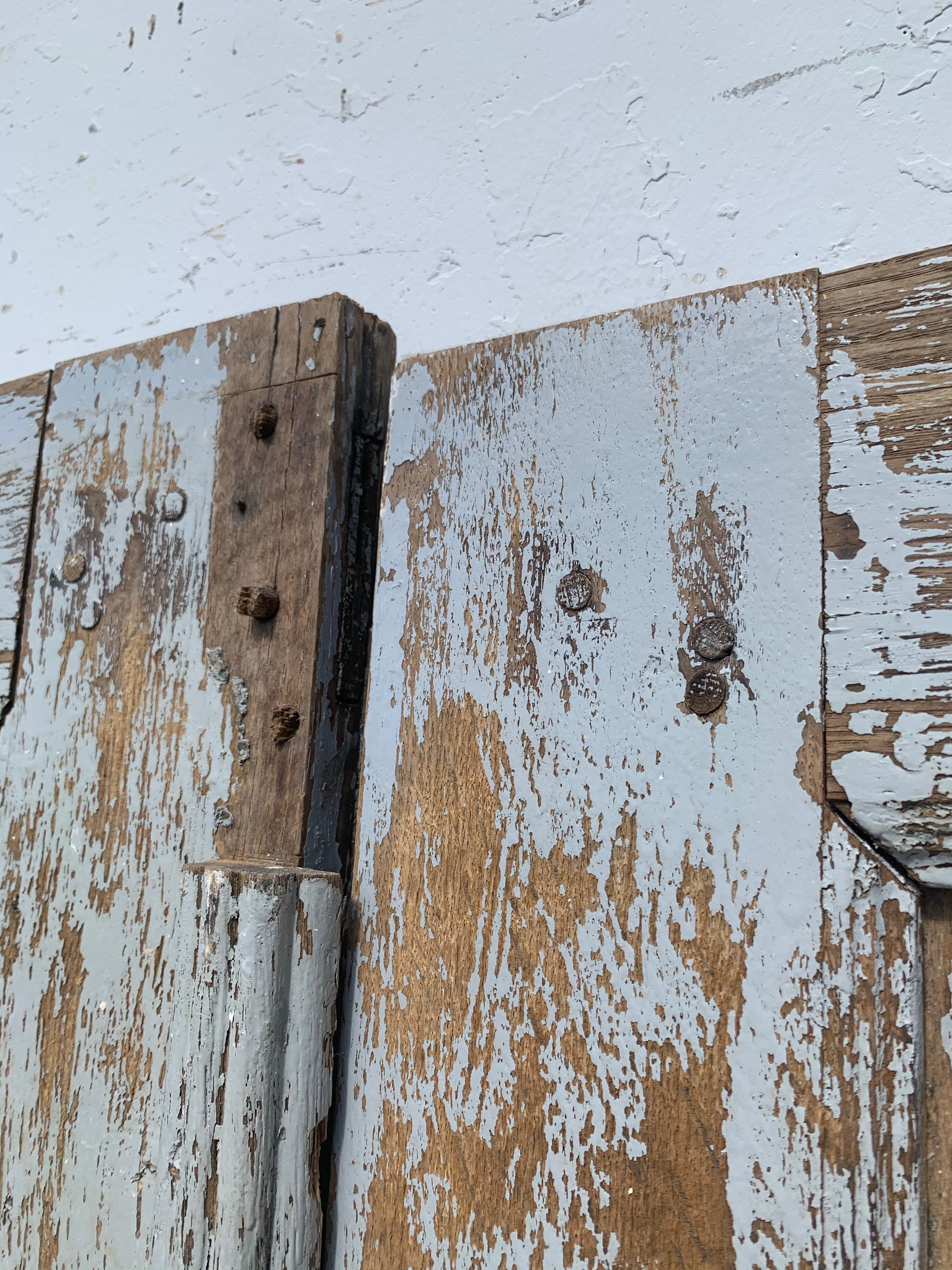 Pair of 4 Panel Chippy Wood Antique Doors – Antiquities Warehouse